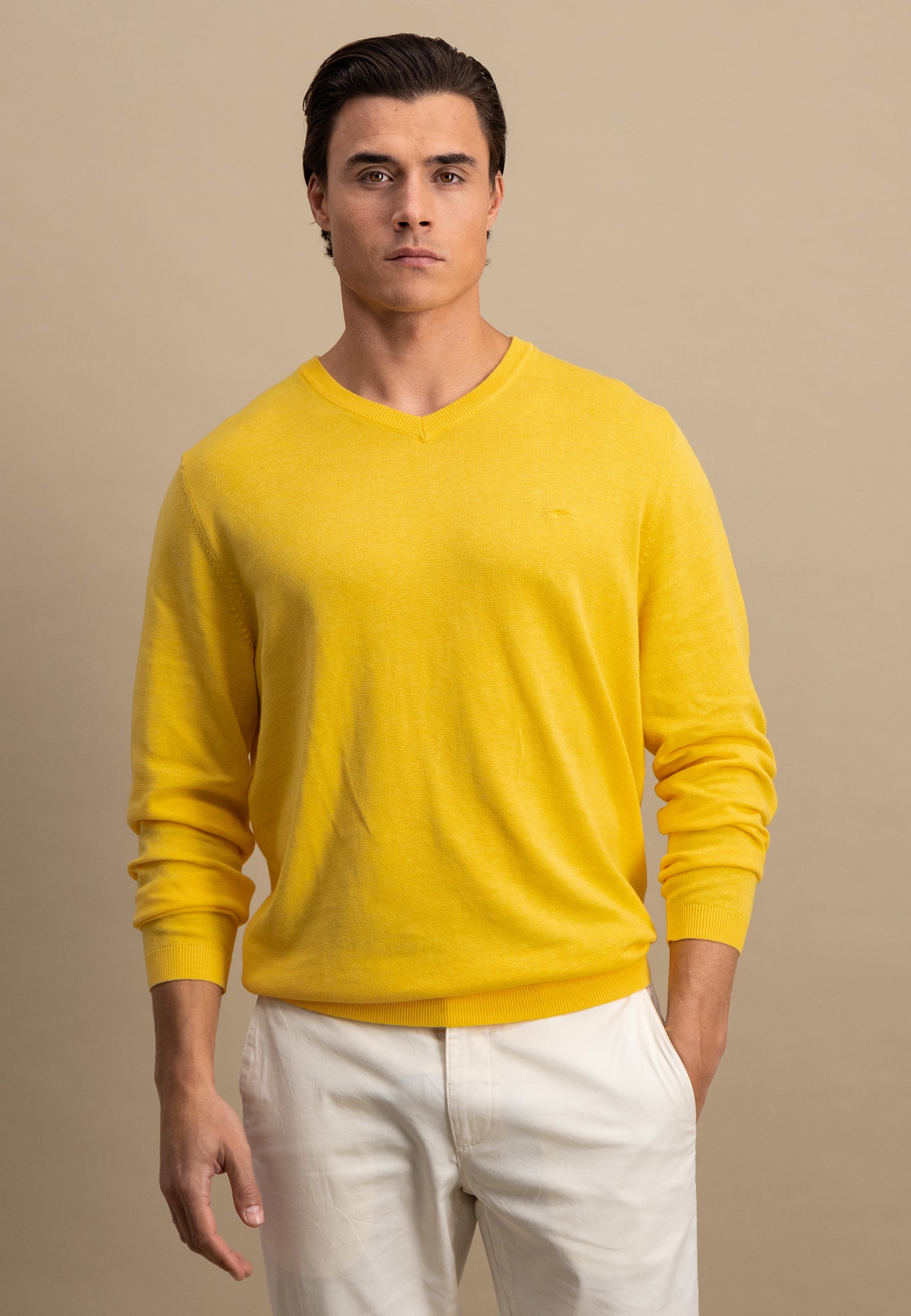 Strickpullover aus Baumwolle mit V-Ausschnitt - AIR COTTON – FYNCH ...