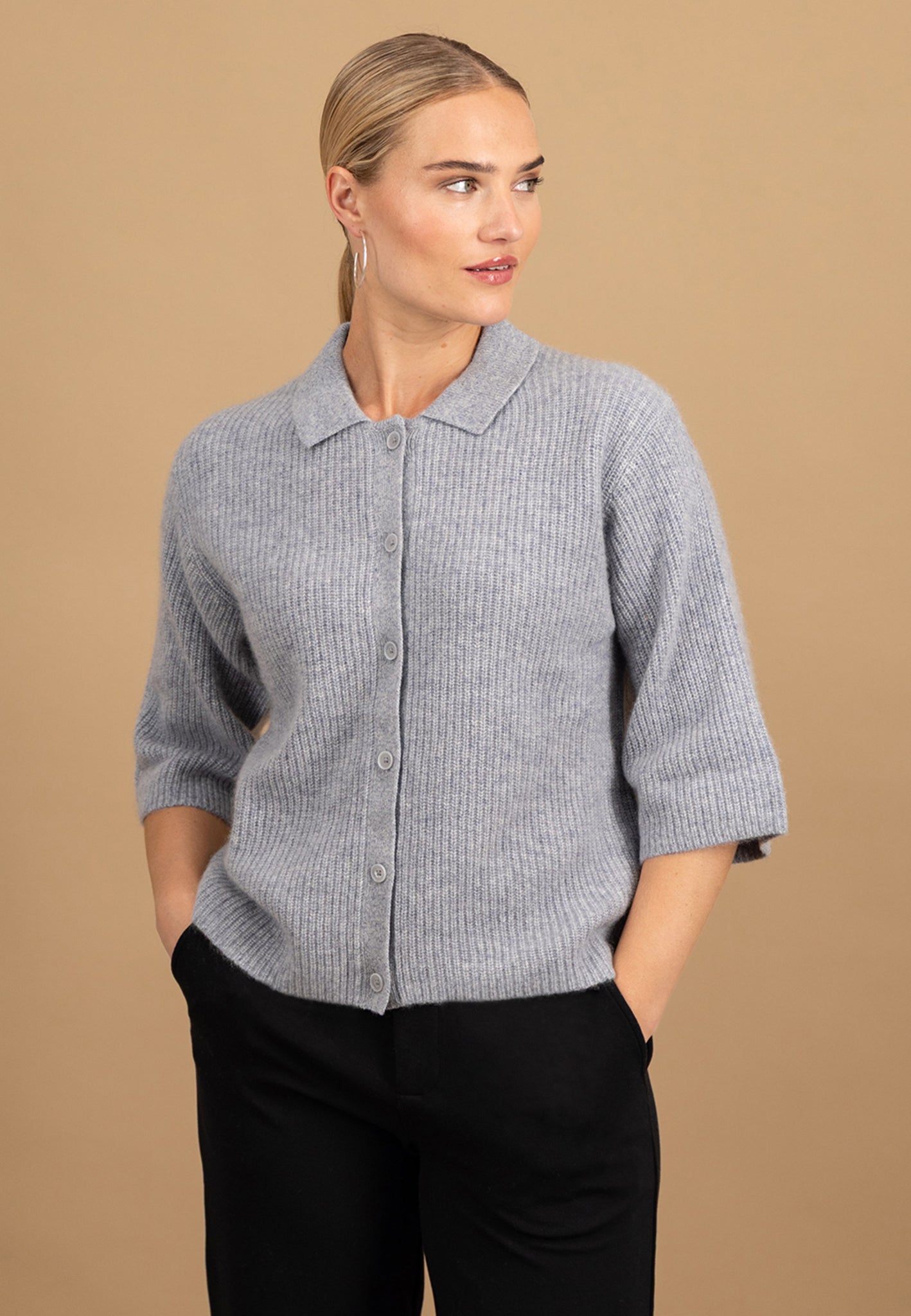 Strickjacke aus reinem Kaschmir mit Hemdkragen und 3/4-Ärmeln – FYNCH ...
